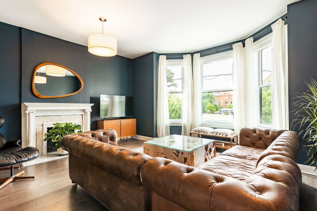 Walkable Lux On Washington Park| Rooftop & Parking - Cincinnati, OH