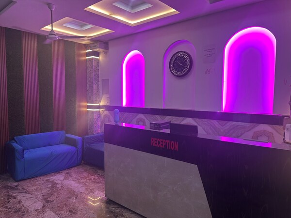 Blue Sky Hotels And Banquets - Kanpur