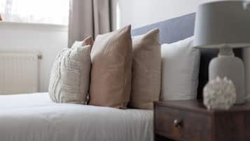 Apartamento | 4 quartos, com mobília individualizada, ferro/tábua de engomar