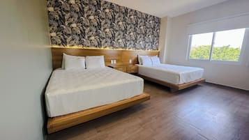 Quarto casal superior, vista para o pátio