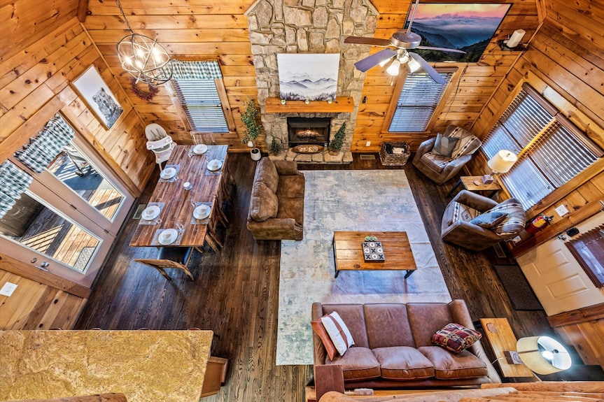 Newlisting!~mins To Dollywood~game &Theater Room~hottub~4b4b~sleep14 - Pigeon Forge, TN