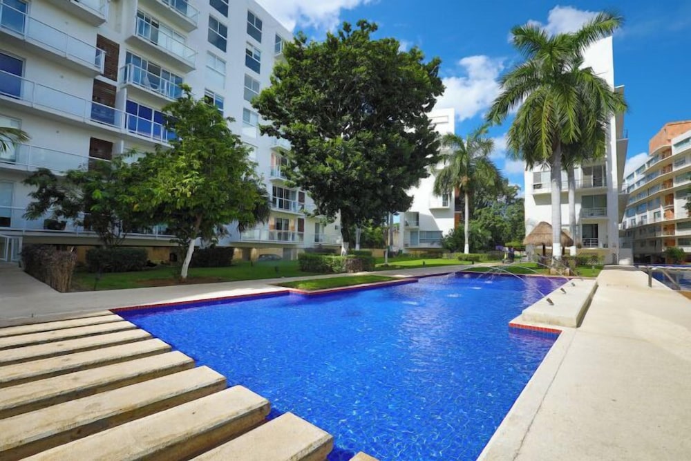 Spacious Condo With Gym & Pool Cancun - Cancún