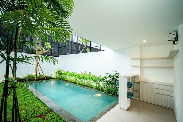 Artha Villa Pererenan By Fays Hospitality - Canggu