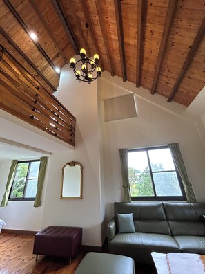 Quarto famĂlia, vista para a montanha | Escrivaninha, Wi-Fi de cortesia, roupa de cama