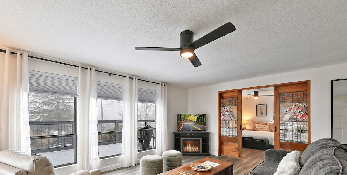 Escape To Manor Hill Haven! Accessible 2br Retreat With Hot Tub, Modern Comfort & Mountain Views. Perfect For Families, Couples & Business Travelers. - 鳳凰城