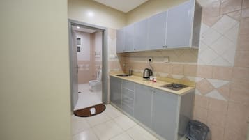 Quarto Duplo | Cozinha privada | Um frigorífico no espaço comum, um micro-ondas no espaço comum