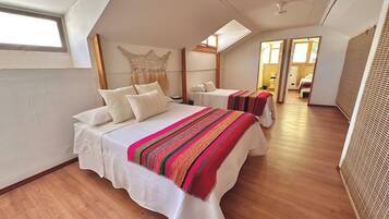 Quarto Quádruplo Comfort | Com decoração personalizada