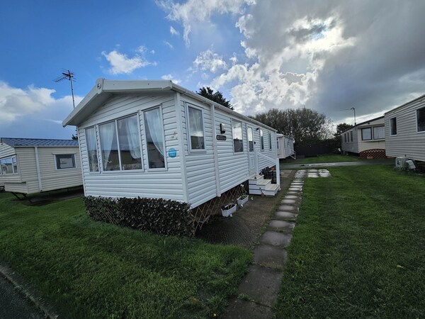Heidi 2 Bed Robin Hood - Rhyl