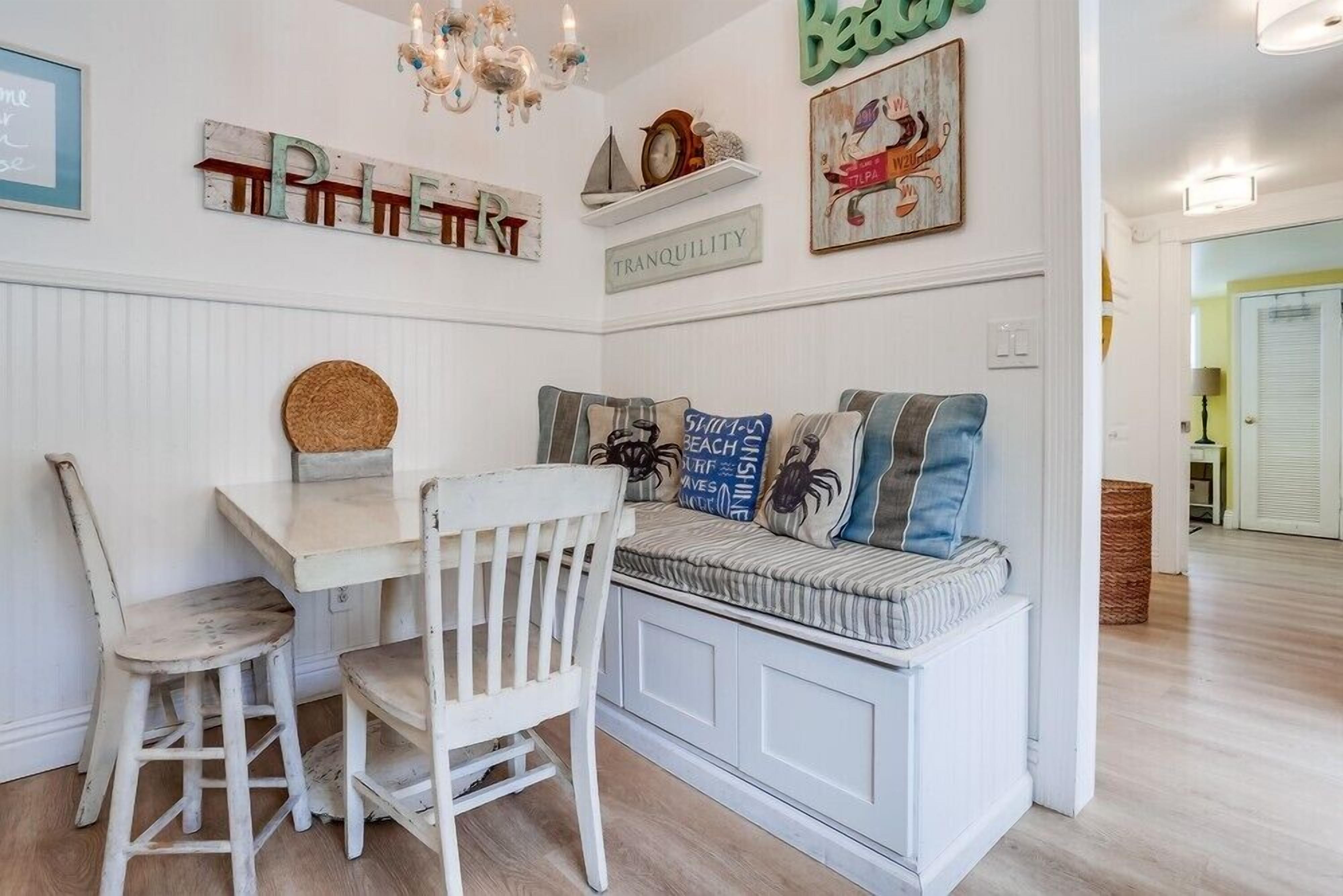 Casa de campo, várias camas, varanda, vista para o oceano | 3 quartos, individualmente decorados, individualmente mobiliados