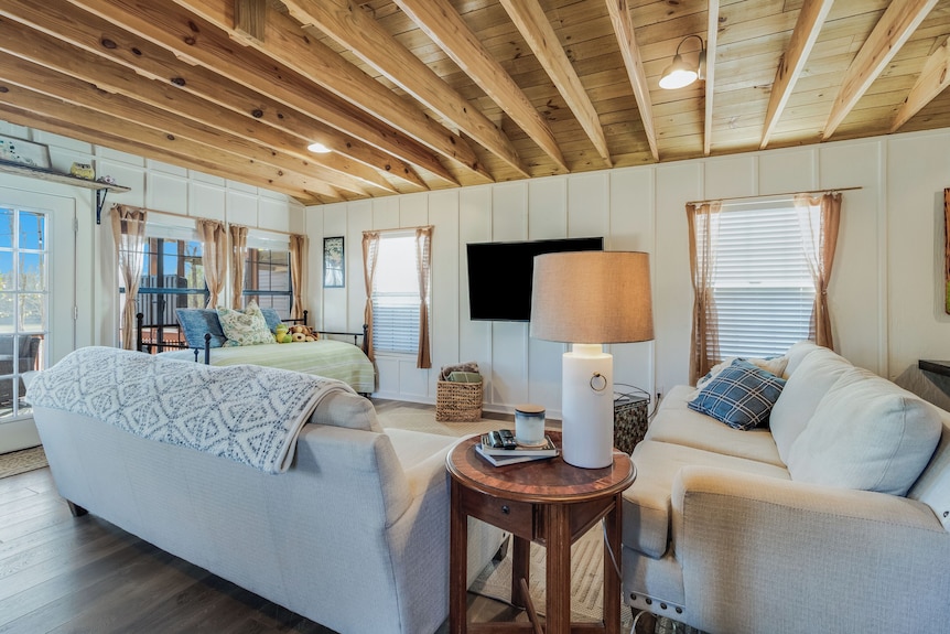 Atchafalaya River Cabin Sleeps 7 - 루이지애나