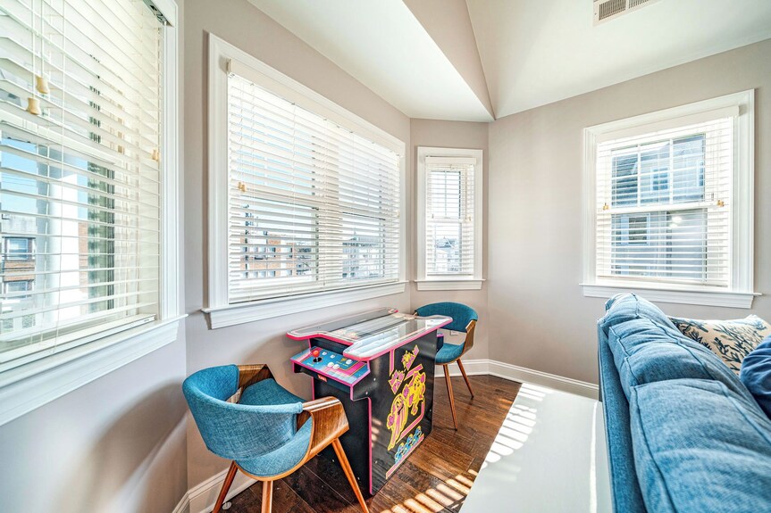 Ocean City Beach Block: 5br/4ba With Full Linen Service- Perfect For Family! - Ocean City, NJ