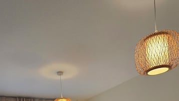 Apartamento Premium, varanda, Vista para a cidade | 1 quarto, secretária, secretária adequada para computadores portáteis