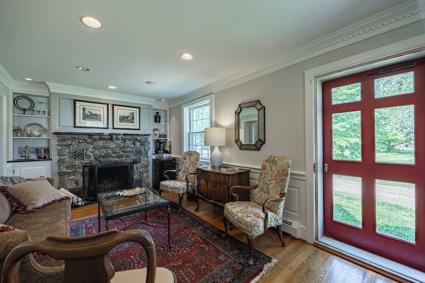 Charming 4-bedroom Stonehouse - 阿什蘭