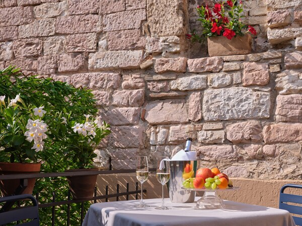 Portica Homes Assisi - Assisi