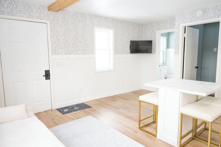 Charming Cottage In The Heart Of Sugar Camp On Bass Lake - No Cleaning Fee! - Wisconsin