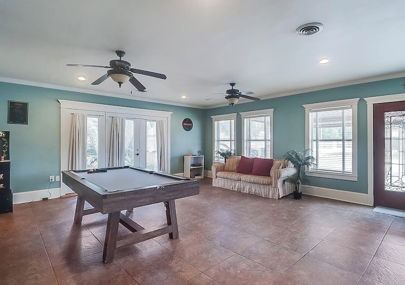 Charming Coastal Retreat In West Biloxi! - Biloxi, MS