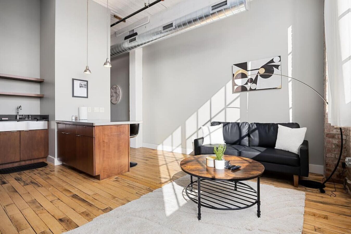 Chic Loft In Peoria Warehouse District - Peoria Zoo, Peoria