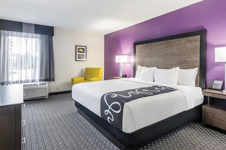 Tranquil Hotel Room Perfect For Relaxing Beach Days & Swimming Fun - Myrtle Beach