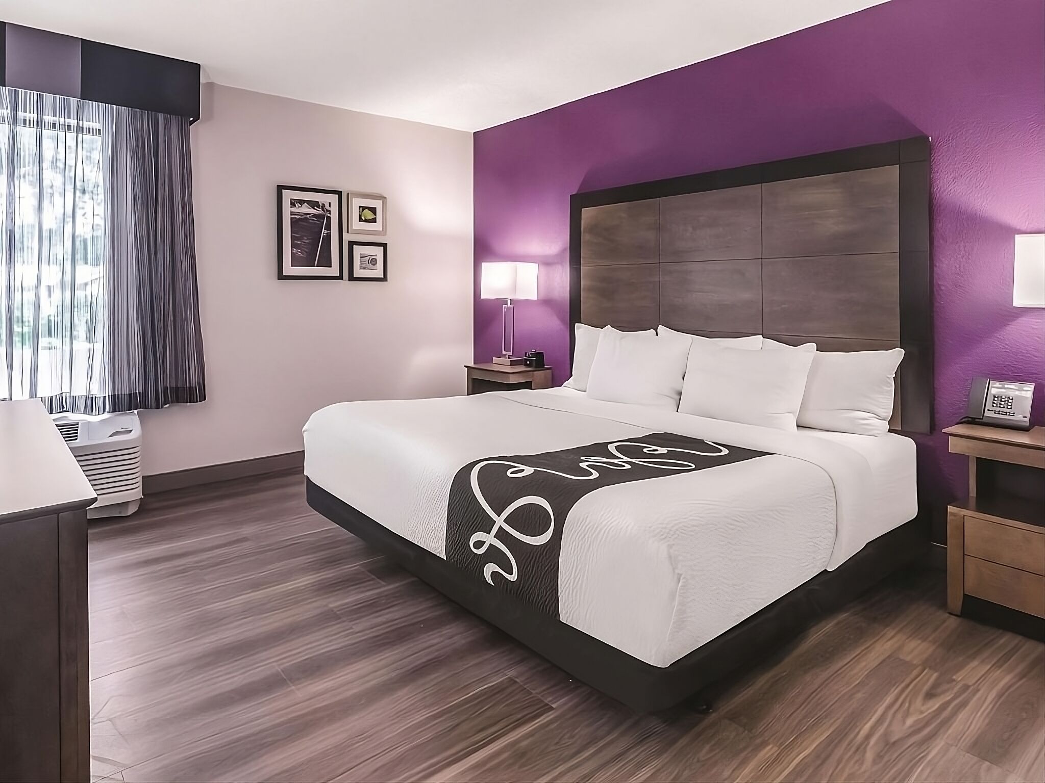 Chic Hotel Retreat W/ Refreshing Poolside Vibes & Friendly Service - Myrtle Beach