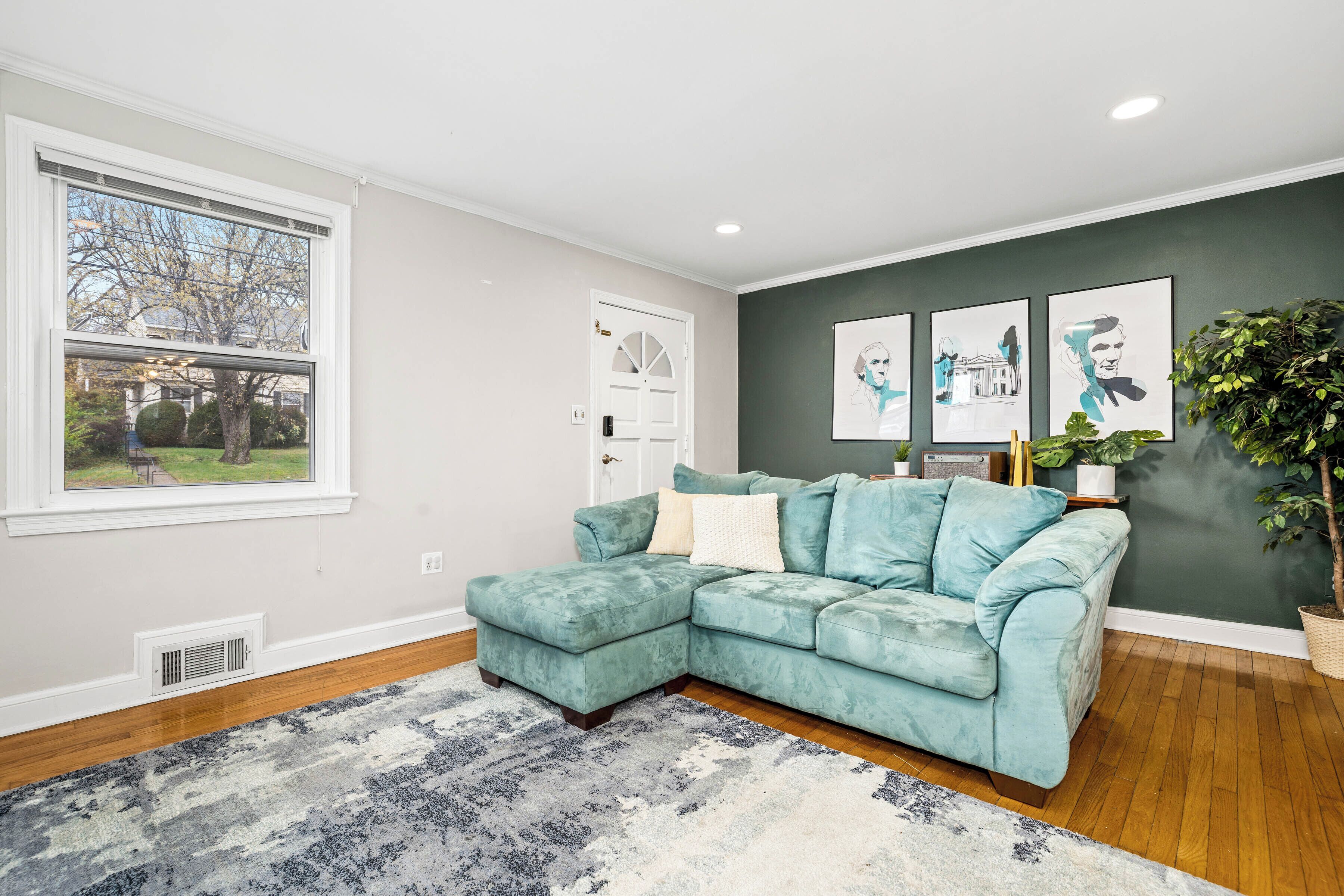 District Clubhouse, Near Washington D.c., Charming 3-bedroom House - Hyattsville, MD