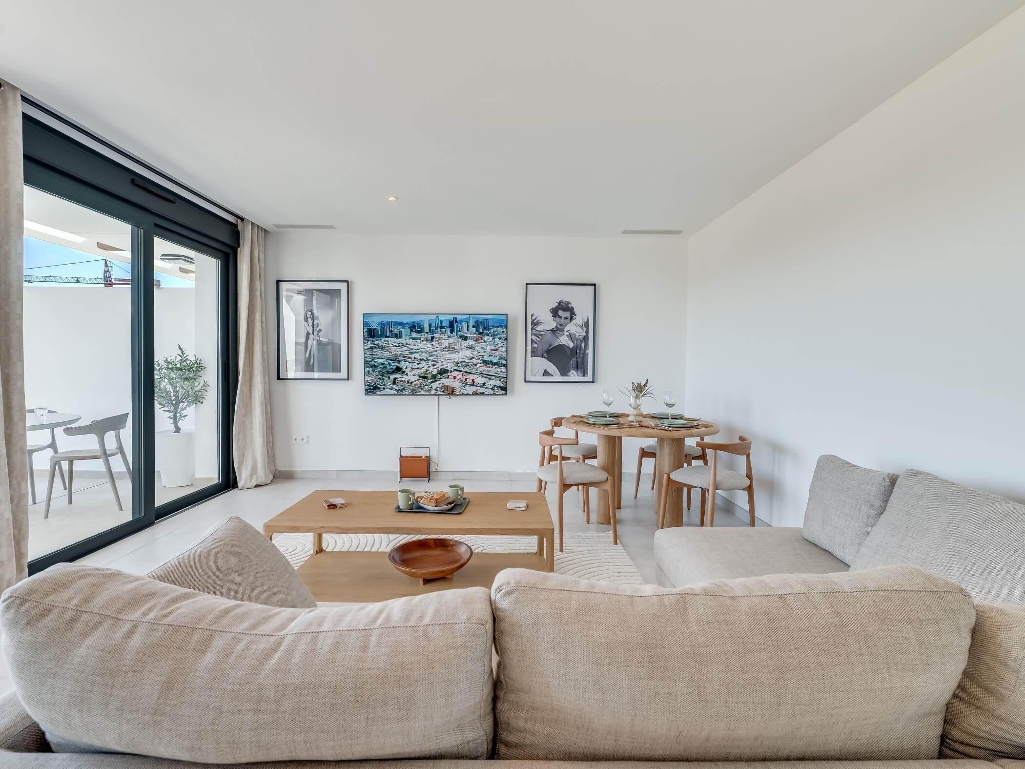 Newly Built 2 Bdrm Modern Oasis W Gym & Pool - Costa del Sol