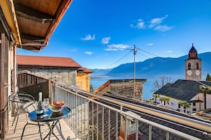Apartamento família, 3 quartos, sacada (Bel Panorama 2 Ronco Sopra Ascona) | Sacada