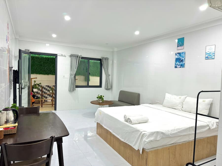 Apartamento Deluxe, vista para o pátio | 1 quarto, Wi-fi grátis