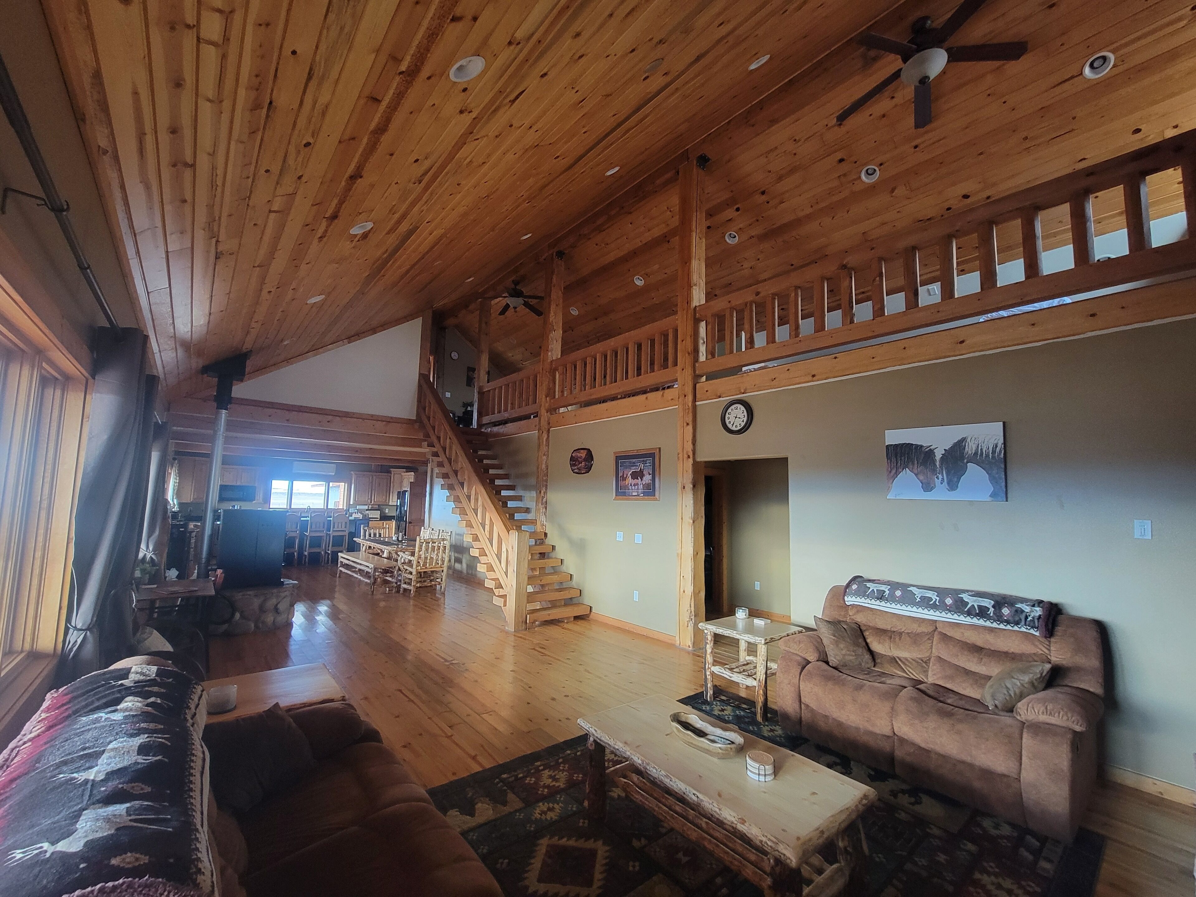 Rustic Knotty Pine Lodge With Views, Games, Coffee Bar, Loft ! - Wyoming