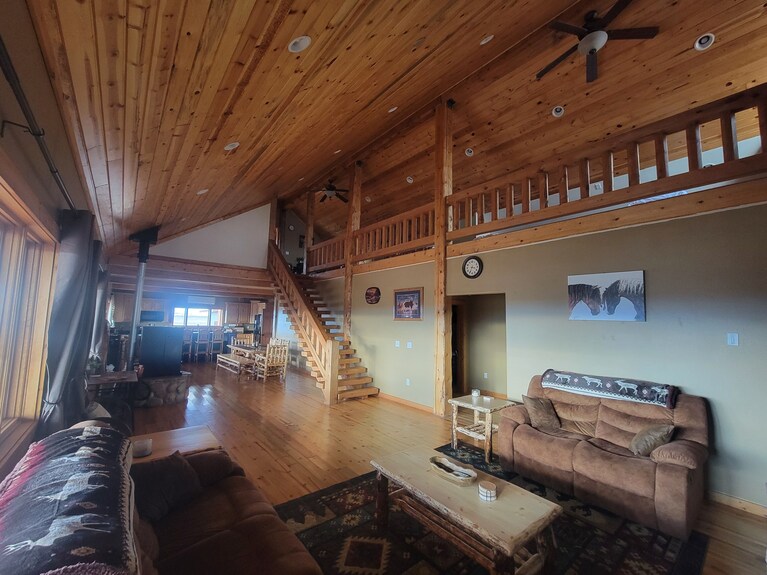 Rustic Knotty Pine Lodge With Views, Games, Coffee Bar, Loft ! - Wyoming