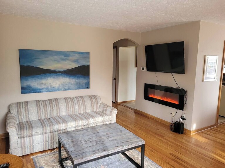 1st Flr Nr Shaker, Rta Rail, Cle Clinic & Univ. Ho - 애크런