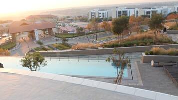 Apartamento, 2 quartos, varanda | Piscina | Piscina exterior