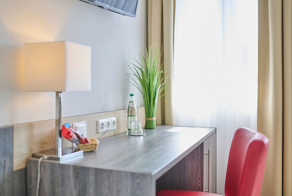 Sunny Hotel Regenstauf - Regenstauf