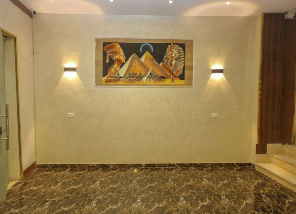 Pyramids Solar Boat Inn - Egypte