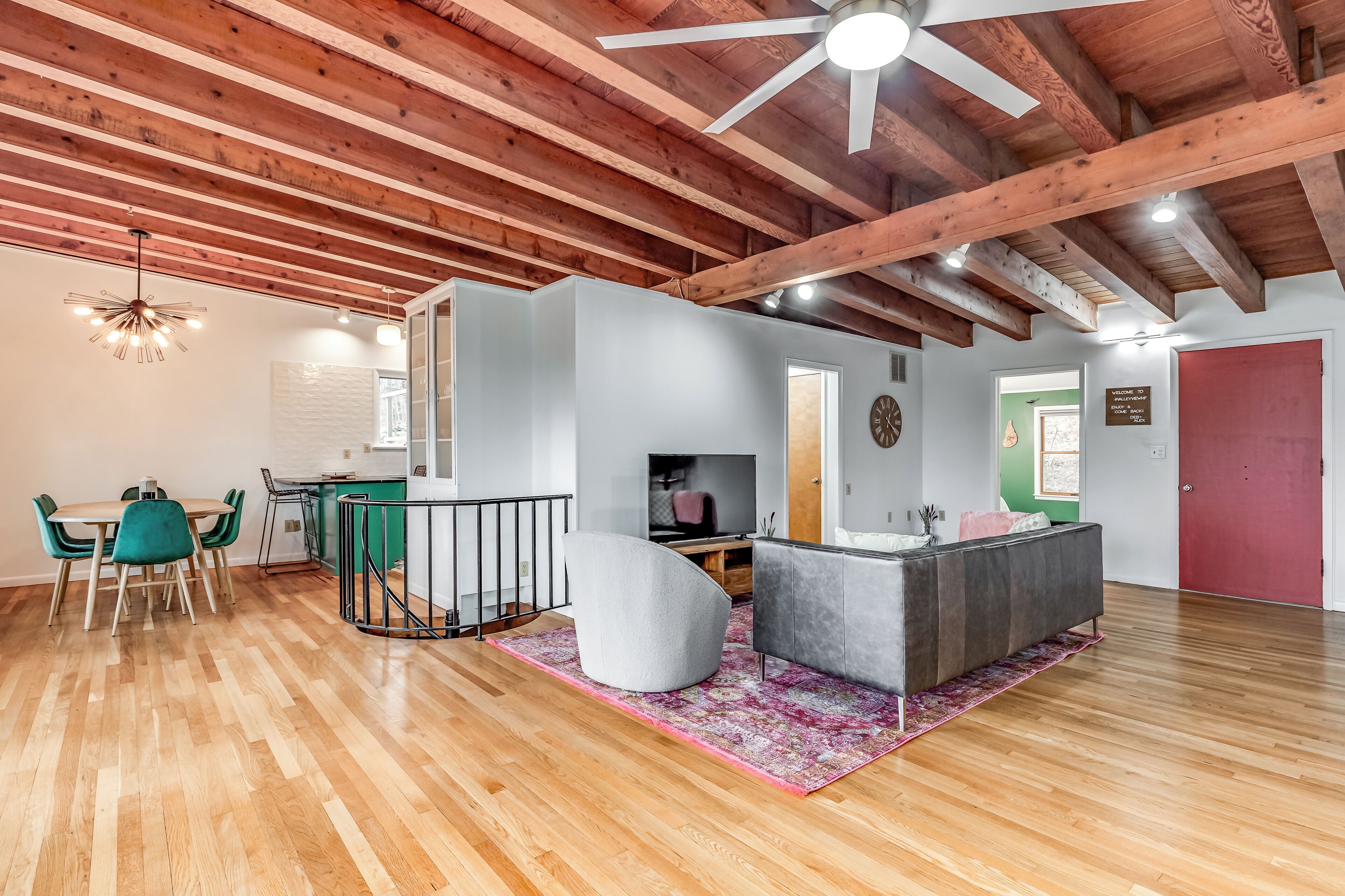 Stone Cabin On Valley View: Fire Pit + Hot Tub - Purcellville, VA