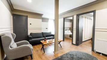 Quarto Quádruplo Familiar, Vista para a cidade | Sala de estar