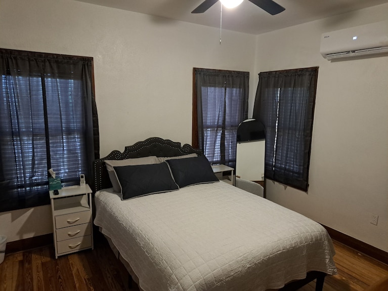 Charming 2-bedroom House In Downtown Lake Wales. - Lake Wales, FL