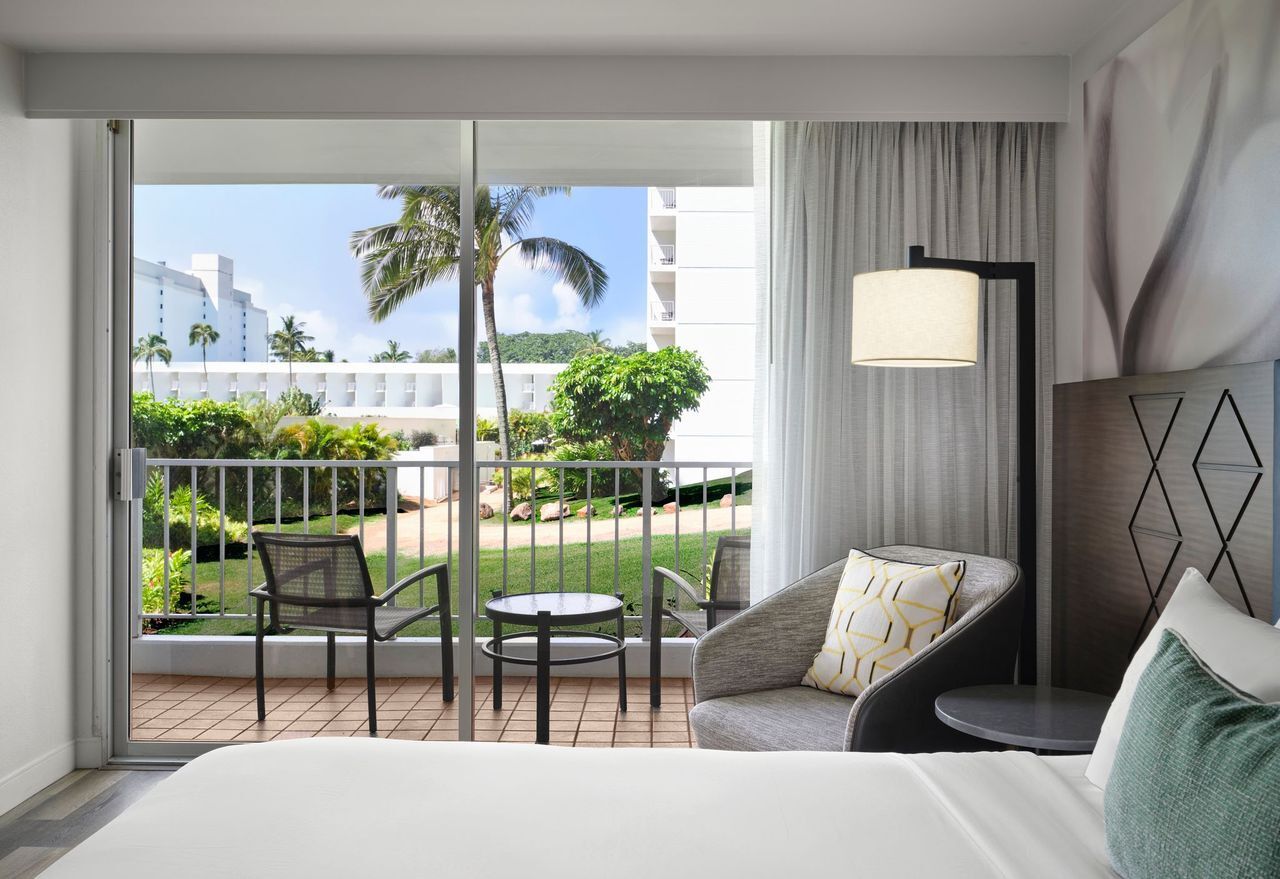 Unforgettable Getaway On Kaua'i's Hidden Gem! Garden View Room W/ Balcony! Pool! - Lihue, HI