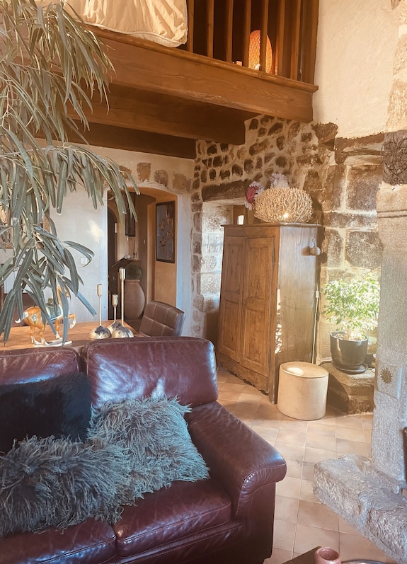 Ardèche Sud, The Authenticity Of A 17th Century Farmhouse In The Countryside - Largentière