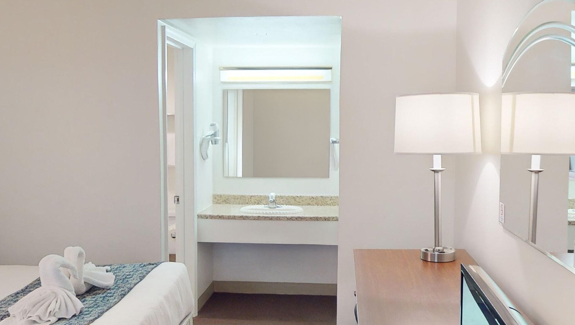 Cozy Small Studio: Perfect For Up To 4 Guests Near The Beach - Ocean City, NJ