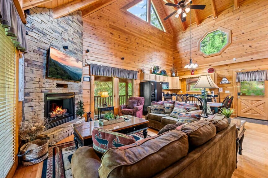 Relaxing 2br Cabin W/ Sauna, Ev Charger, Pool - Tennessee