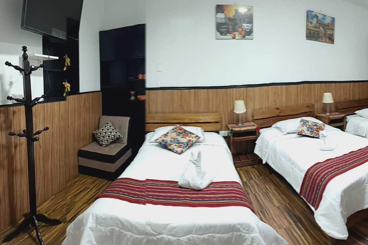 Quarto triplo premium | Wi-Fi de cortesia, roupa de cama