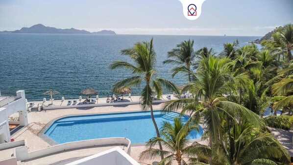 Apartamento Superior | Cortinas/cortinados opacos, ferro/tábua de engomar, Wi-fi grátis 
