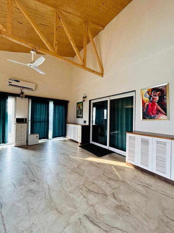 The Ashoka Farms & Resort - Delhi