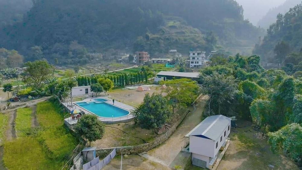 River Beach Resort - Tibet