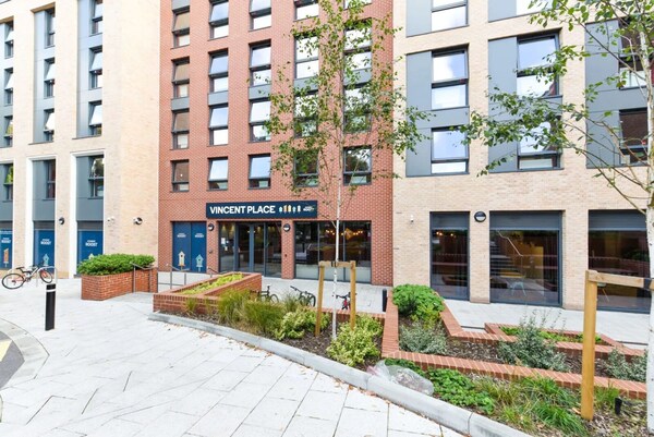 Students Only Vincent Place In Southampton - Southampton