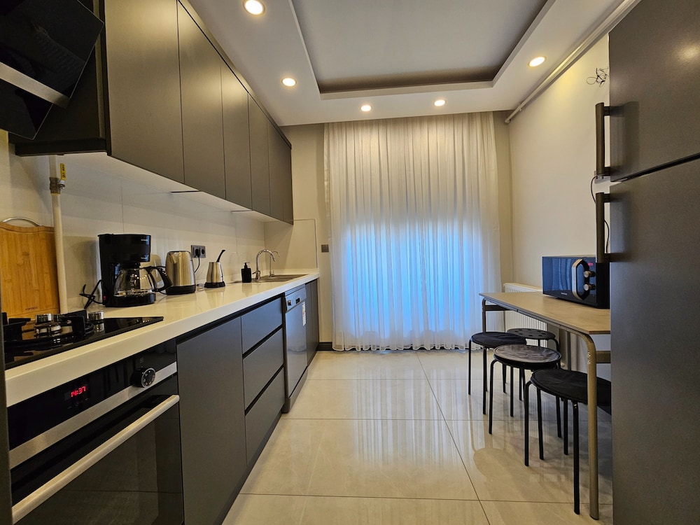 New Flat Large Living Space 2-5 Near By Lara Beach - Antalya