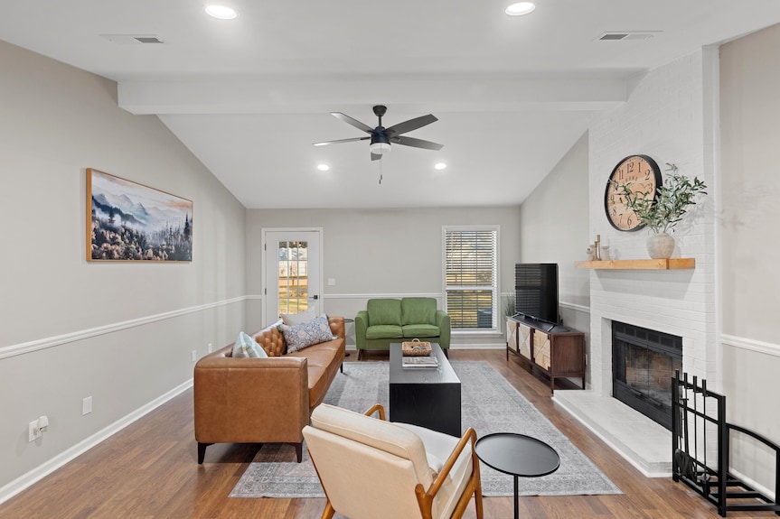 Renovated 3 Bed 2 Bath,dog Friendly, Game Room, Fenced Yard, Well Equipped Kitchen, 5 Smart Tvs - Dothan, AL