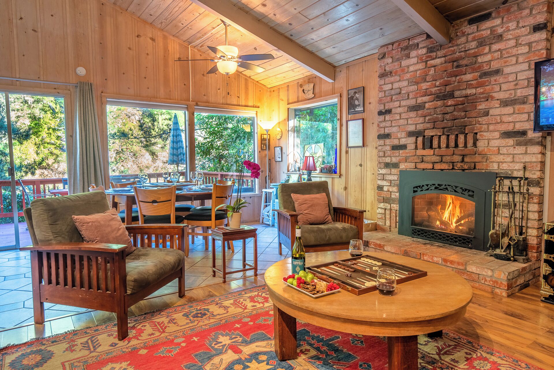 Aunt G's~ Easygoing & Play-all-day Riverside Cabin! Near Golf!3 For 2 To Apr! - Occidental, CA