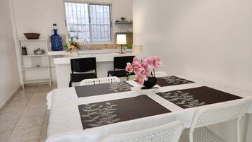 Apartamento, 1 quarto, varanda | Sala de jantar