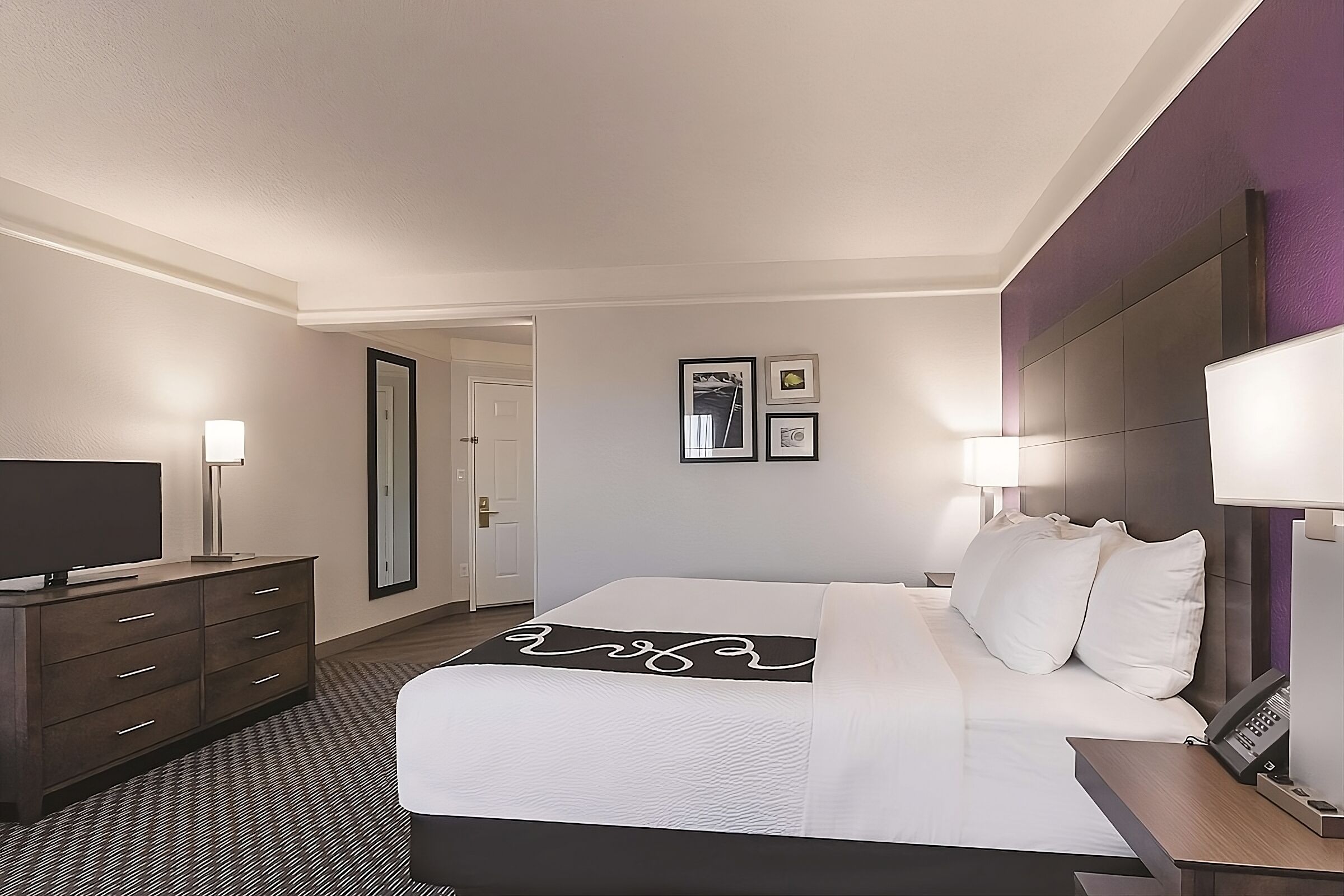 Relaxing Hotel Room Near Adobe Creek National Golf Course  20 Mins - Grand Junction, CO